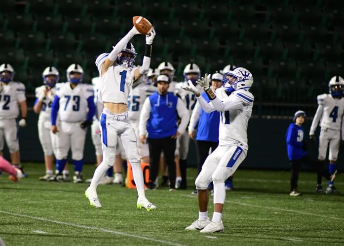 H.S. FOOTBALL: Batavia secures No. 1 seed in Class B with victory over ...