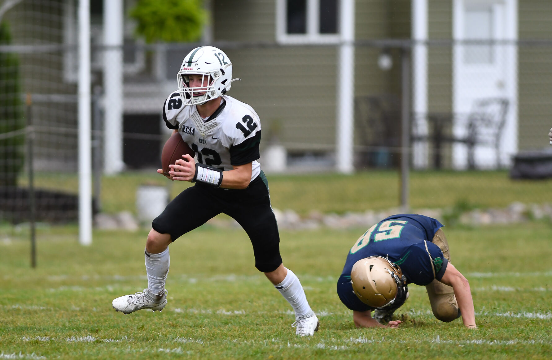 H.S. FOOTBALL: Avon rolls over Notre Dame | Sports | thedailynewsonline.com
