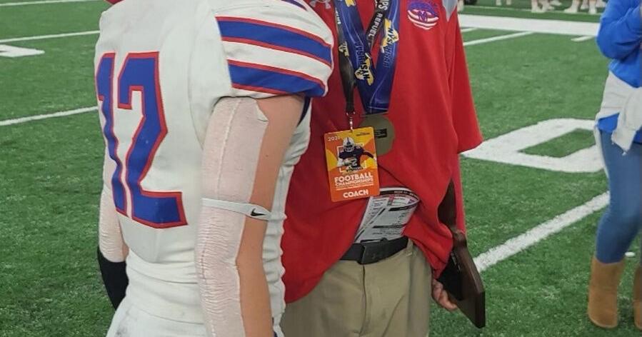 H.S. FOOTBALL: Batavia grad Todd Cayea wins state AA football title as ...