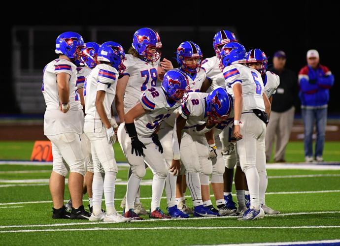 H.S. FOOTBALL: Medina rolls past Newfane to capture Class C North ...