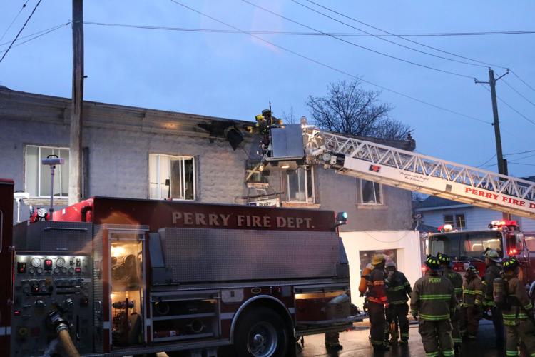 PHOTO GALLERY: Perry Bowling Center and apartments fire Monday | News ...