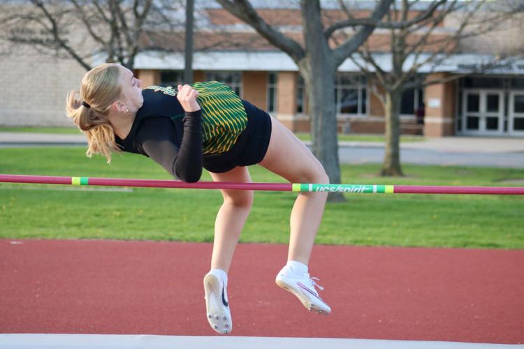 H.S. TRACK AND FIELD: Pembroke, Holley girls, B-B girls and boys sweep ...