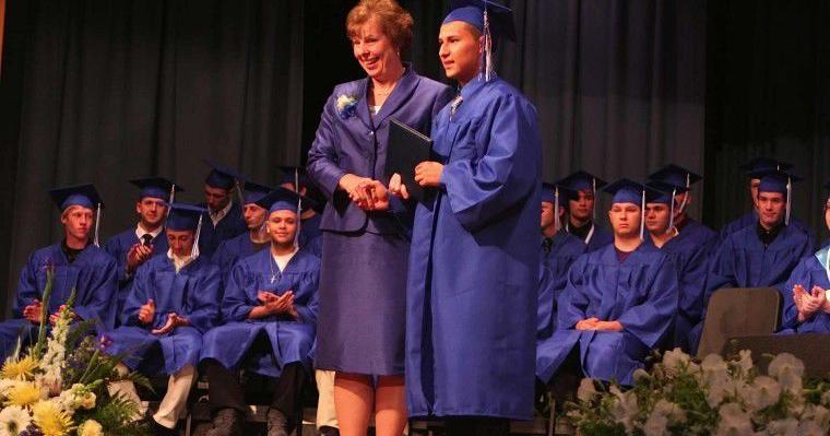 PHOTOS: Kendall graduation | News | thedailynewsonline.com