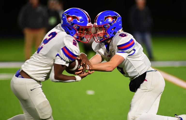 H.S. FOOTBALL: Medina rolls past Newfane to capture Class C North ...