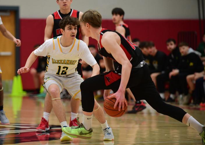 SEC. V BOYS BASKETBALL: Pohl propels Alexander to win over B-R in 'C2 ...