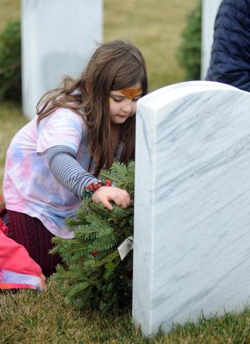 Wreaths Across America brings families back to WNY National Cemetery ...