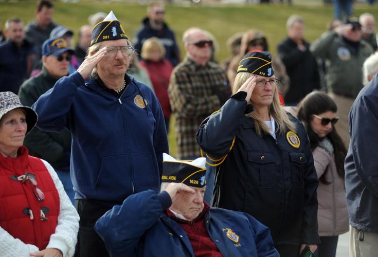 Wreaths Across America brings families back to WNY National Cemetery ...