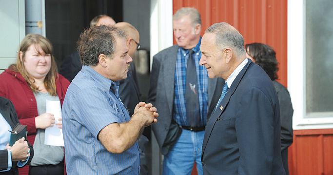 Schumer tours Boxler Dairy Farm | News | thedailynewsonline.com