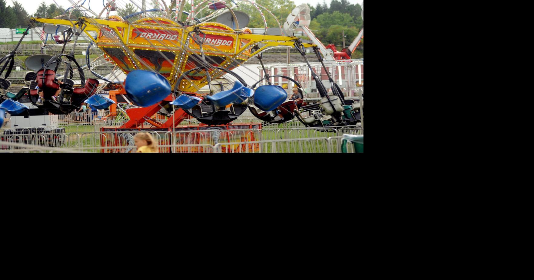 PHOTO: Rides in motion | Top Story | thedailynewsonline.com