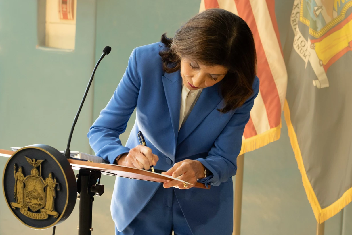 Here's every bill that Kathy Hochul vetoed in 2025 | News ...