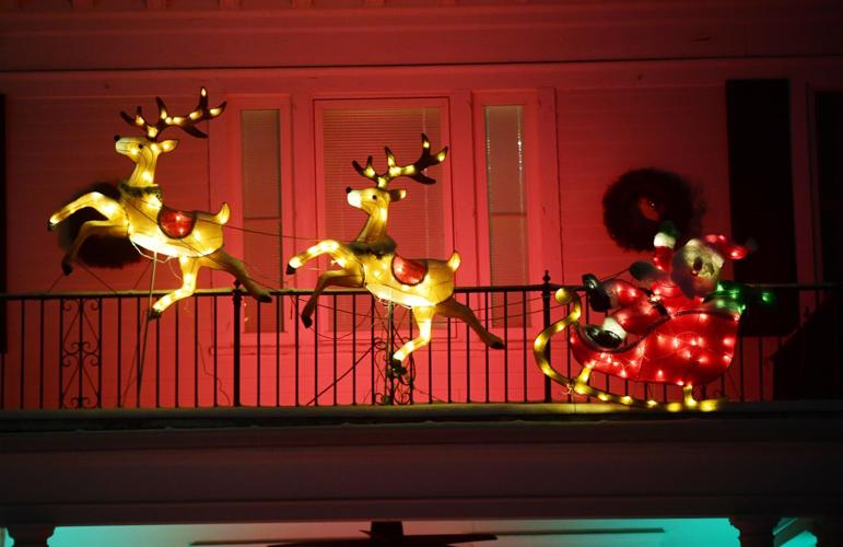 PHOTOS: Lighting the night with Christmas decor | News ...