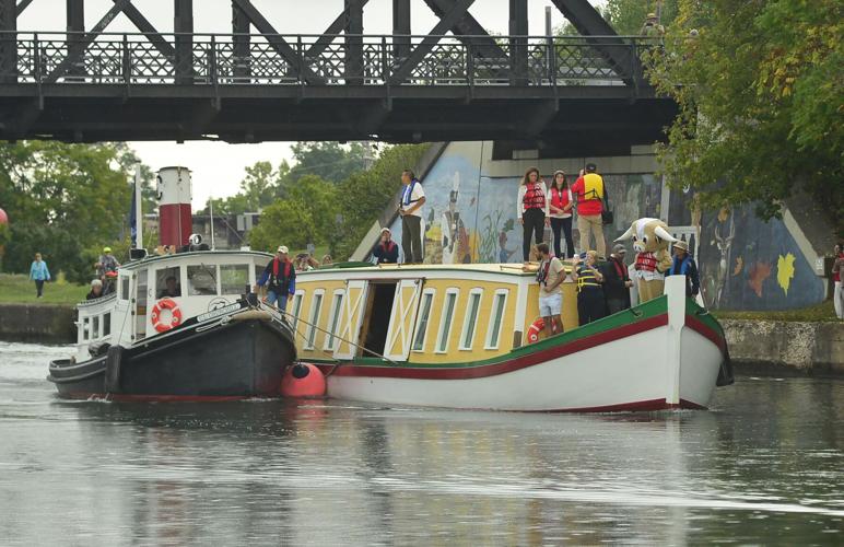 History afloat: Seneca Chief canal boat drops sails into Medina | News ...