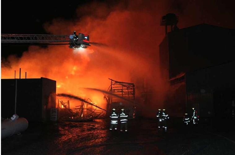 Huge fire destroys Caledonia grain facility | News | thedailynewsonline.com