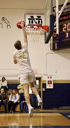H.S. BOYS BASKETBALL ROUNDUP: Alley-oop dunk from Suro to McCulley ...