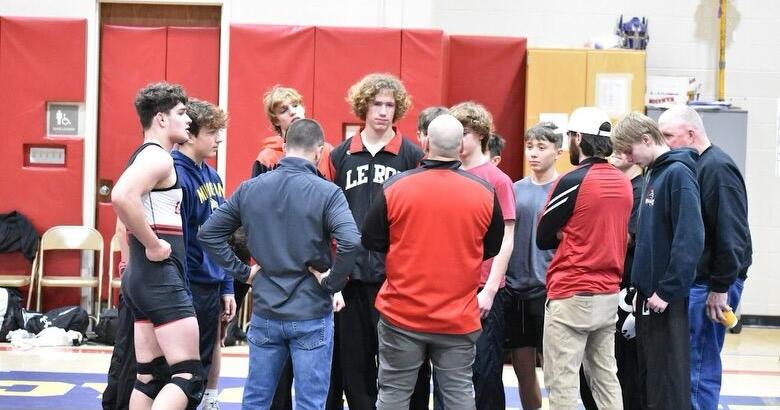 H.S. WRESTLING ROUNDUP: Le Roy knocks off Hornell; Livonia, Holley ...