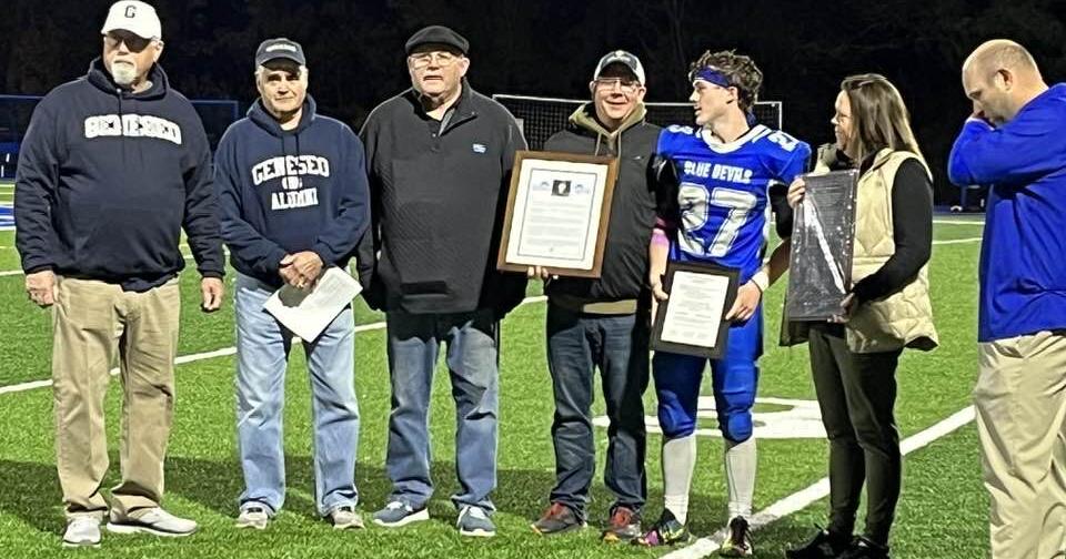 Geneseo honors late coach, current player with Dave Gordon Leadership ...