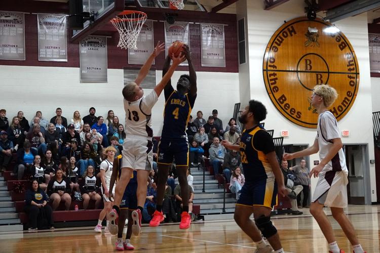 H.S. BOYS BASKETBALL: DiQuattro, Carlson push B-B to second straight ...