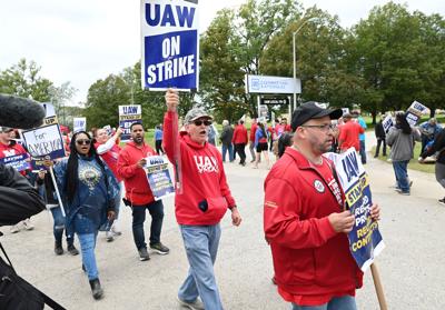 GM has lost $800 million in UAW's strike so far | News ...