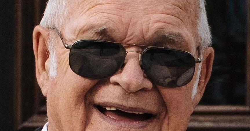 Robert J. Gadsby | Obituaries | thedailynewsonline.com