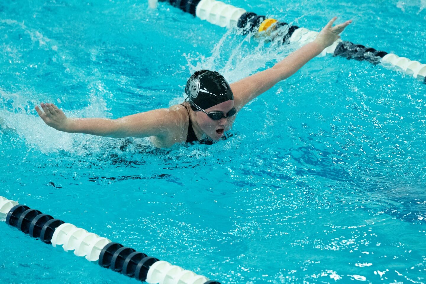 H.S. SWIMMING & DIVING: B-B/Le Roy girls win, boys finish second at ...