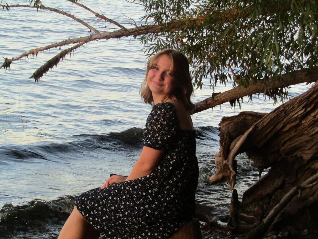 Emily Szpylman (Oakfield-Alabama) | Lifestyles | thedailynewsonline.com