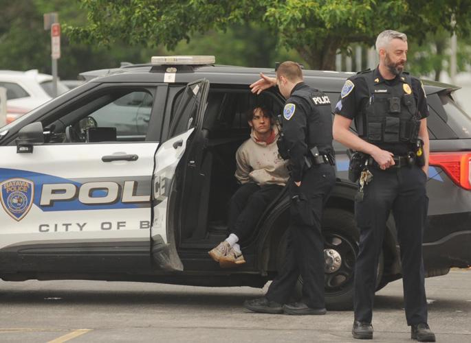 A sobering lesson: Batavia CSD hosts mock-DWI crash | News ...