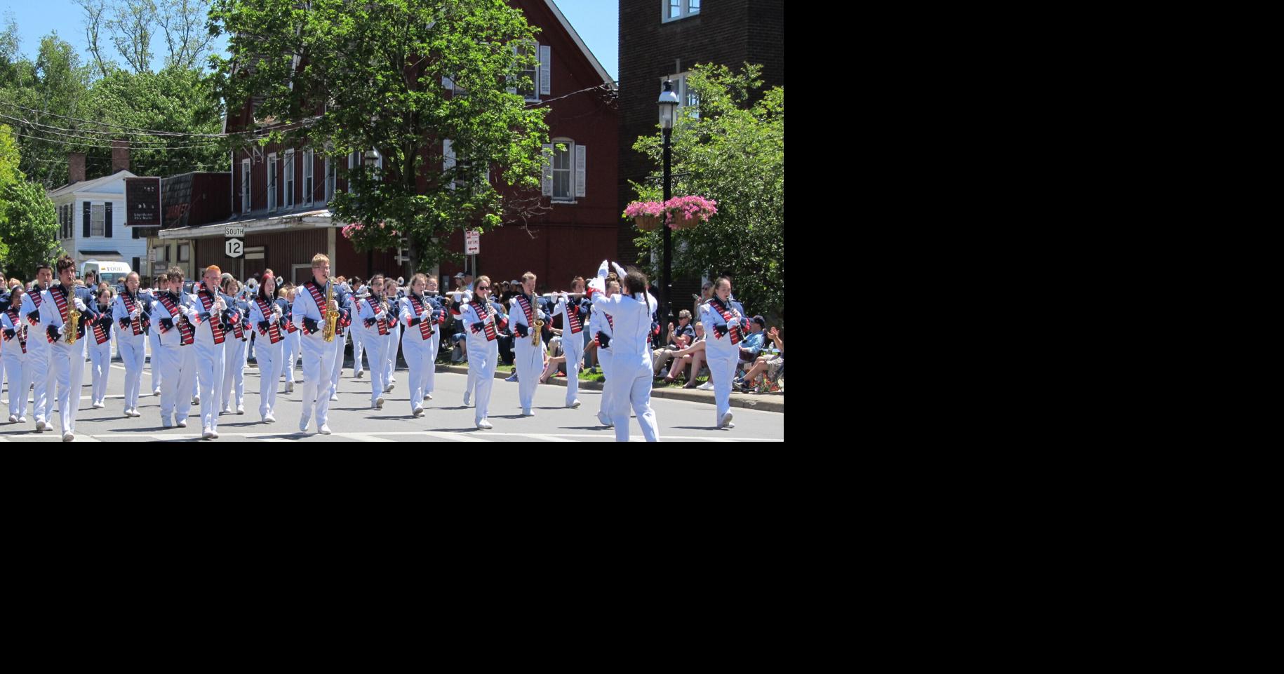 Medina Mustangs earn 1st place award in Sherburne parade event ...