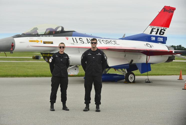 WATCH: A look at the F-16 that will be in this weekend's Air Show ...