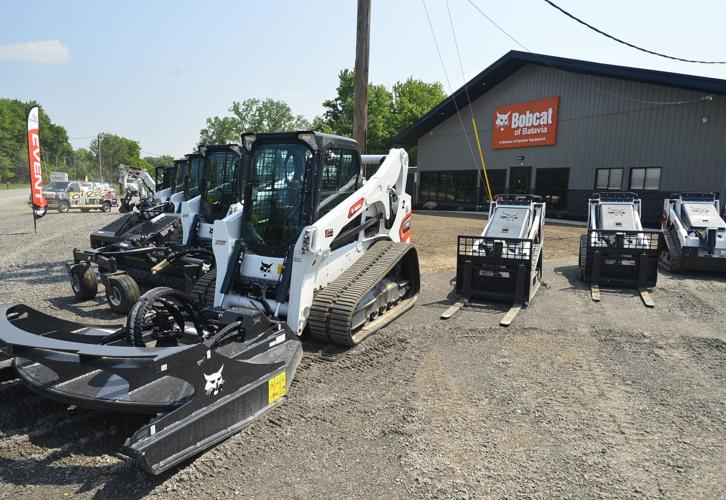 Bobcat of Batavia conducts grand opening | News | thedailynewsonline.com