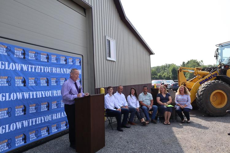 Gearing up for GLOW With Your Hands | News | thedailynewsonline.com