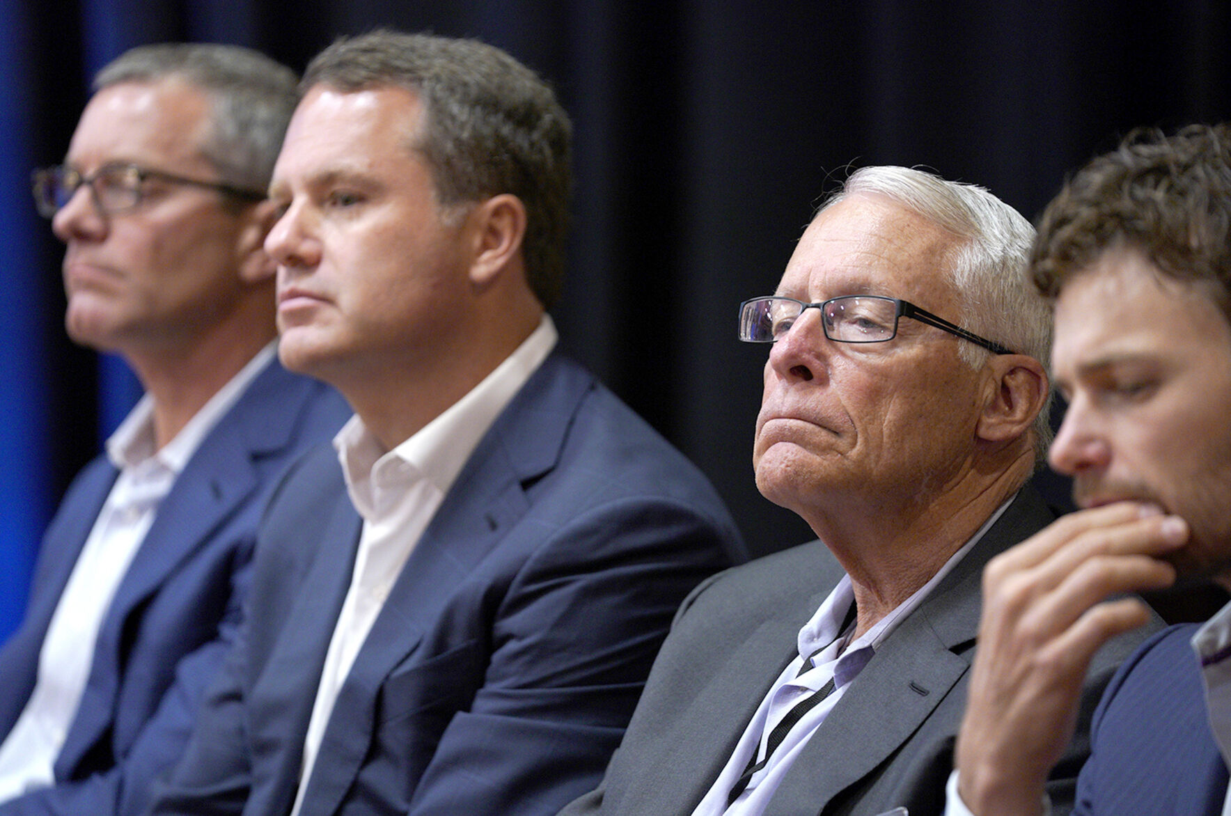 Walmart CEO retires, US head to lead retailer into AI age | News ...