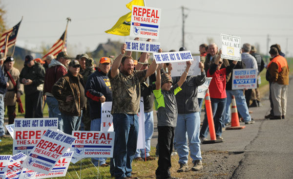 SAFE Act opponents keep the heat on | News | thedailynewsonline.com