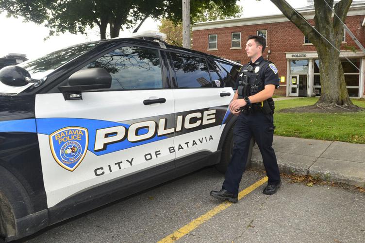 City officer says aid to blind shopper was just a part of the job | Top ...