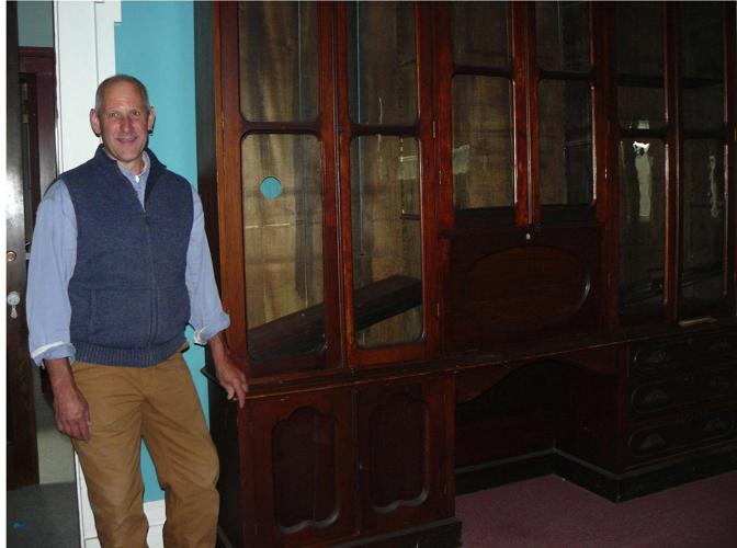 Tour of former Swan Library building opens memories, possibilities ...