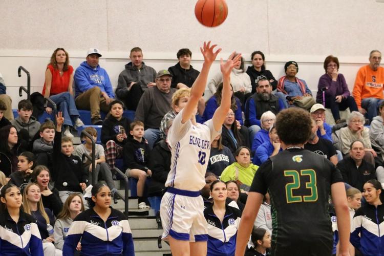 H.S. BOYS BASKETBALL ROUNDUP: Ray, Geneseo rally past Alexander in ...