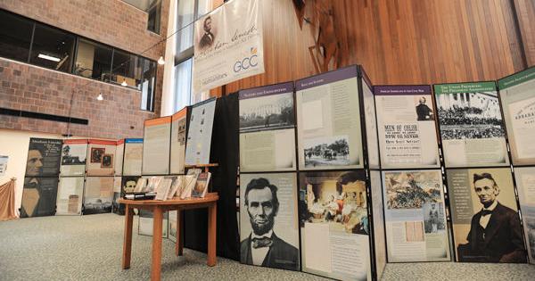 Lincoln exhibit offers glimpse at history | News | thedailynewsonline.com