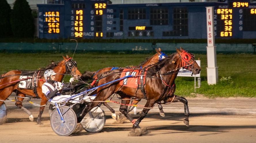 Crazy Ritz, Egomania share spotlight at Buffalo | Sports ...