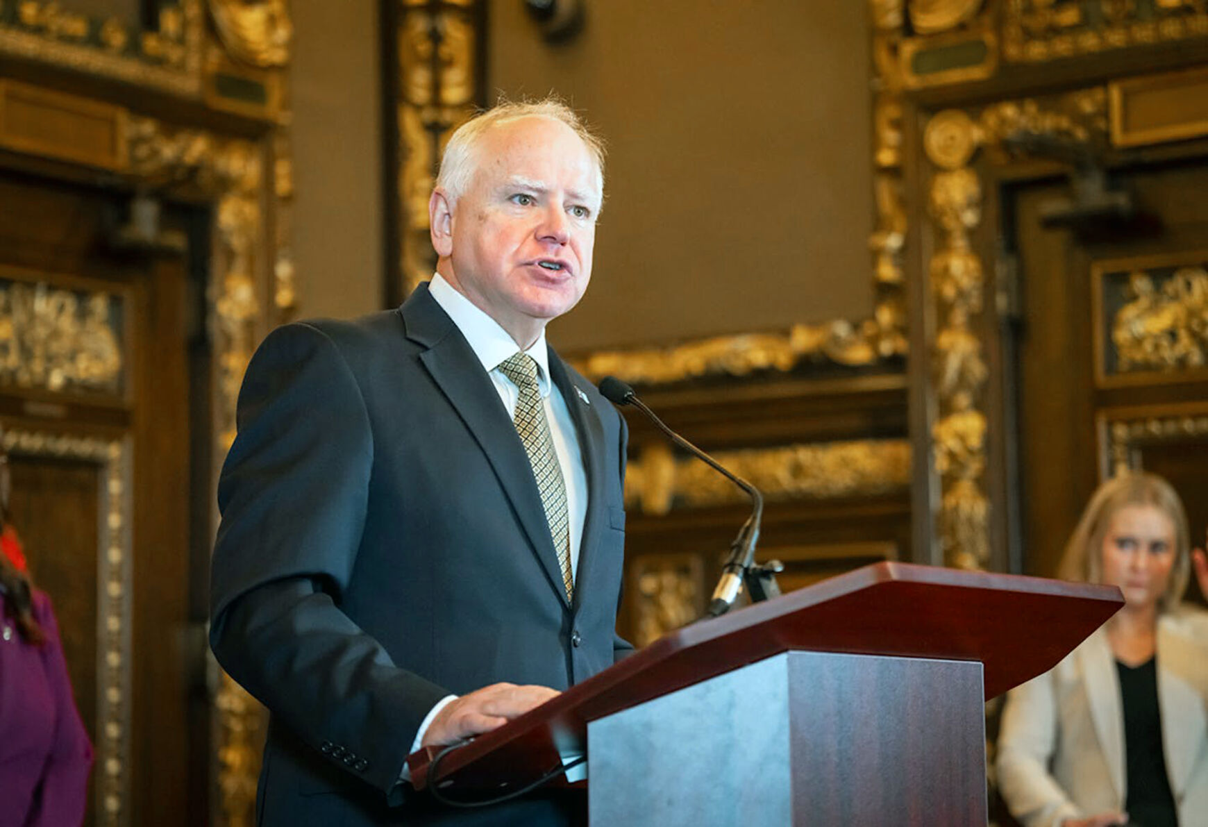 Minnesota Gov. Tim Walz ends reelection bid amid child care fraud ...