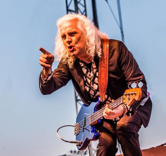 PHOTO GALLERY: The Grass Roots play Batavia Downs ...