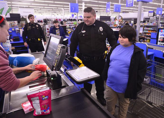 WATCH: Area youngsters Shop with a Cop in Warsaw | News ...