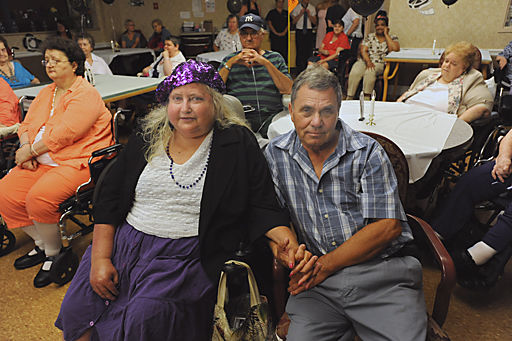 Photos: Senior Prom | News | thedailynewsonline.com