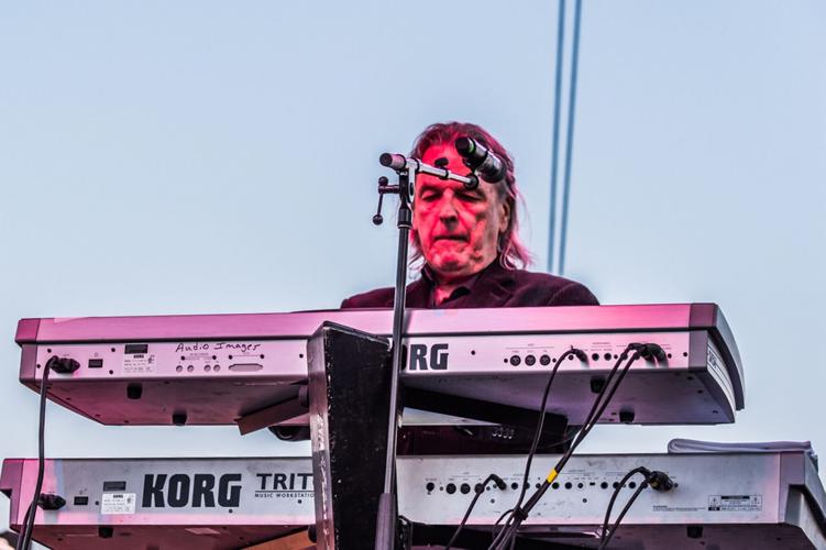 PHOTO GALLERY: The Grass Roots play Batavia Downs ...