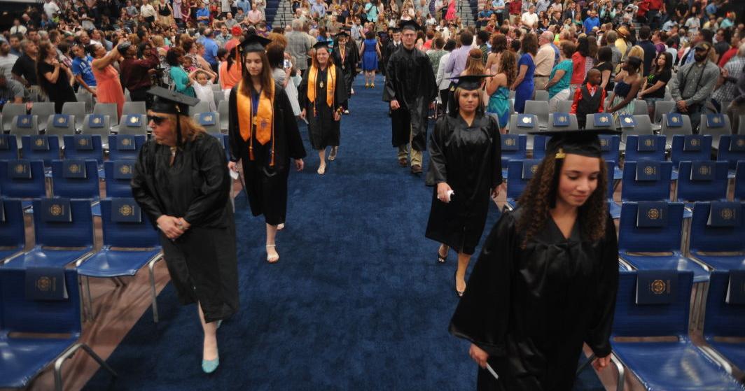 GCC_Graduation_103.JPG | | thedailynewsonline.com