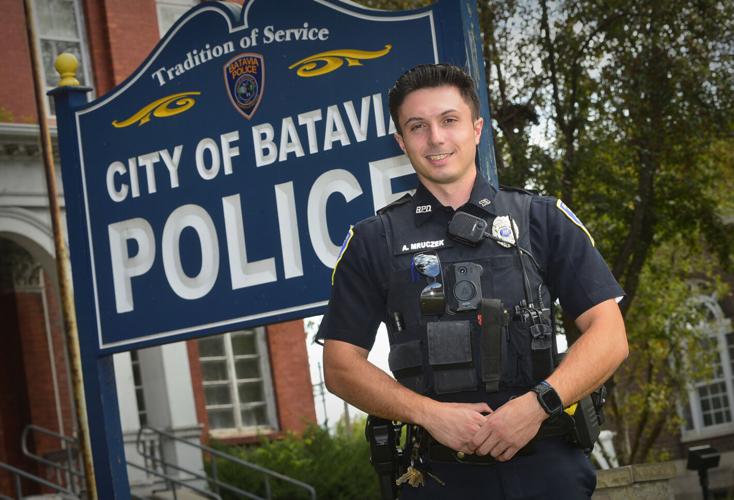 City officer says aid to blind shopper was just a part of the job | Top ...