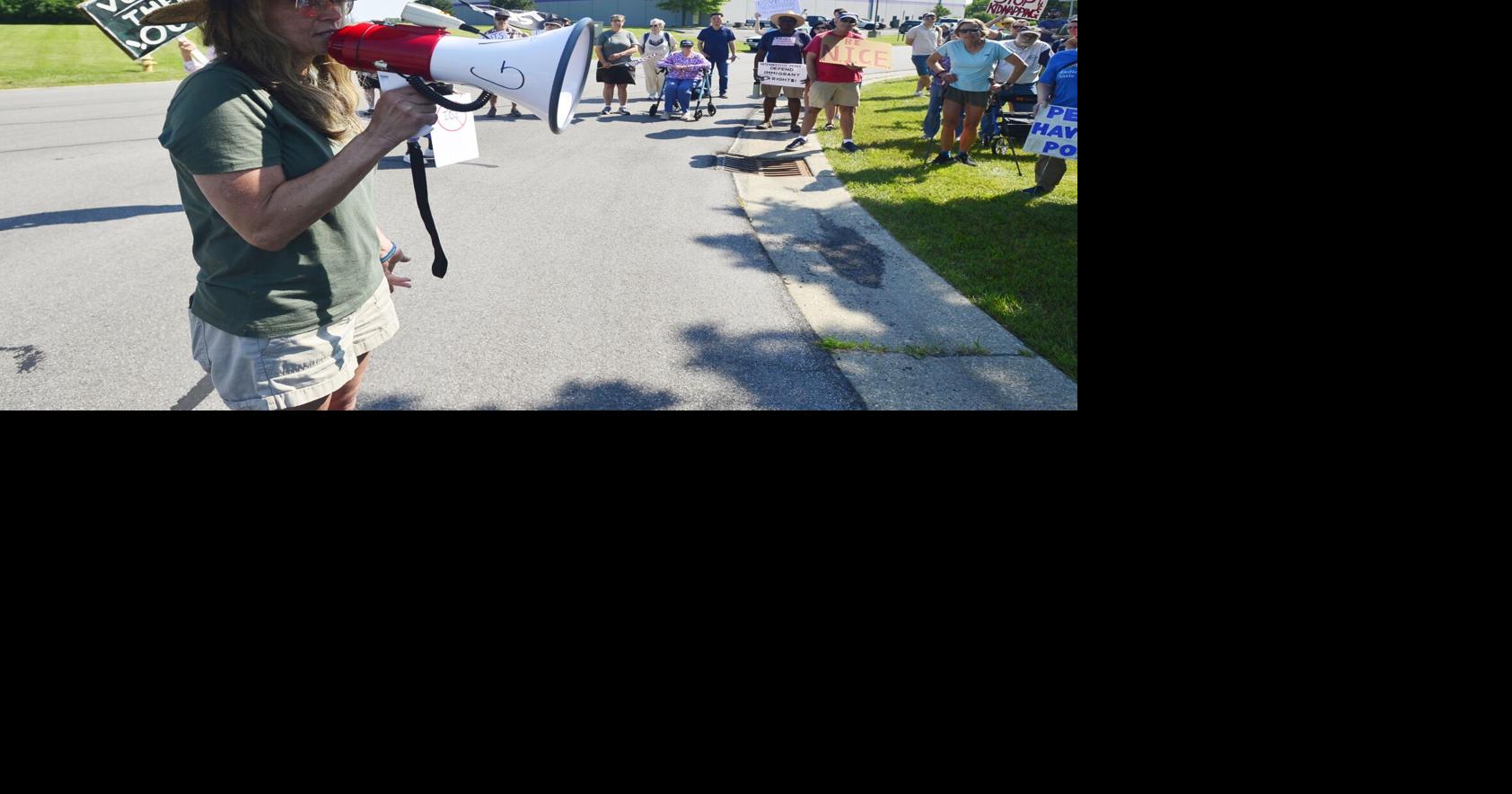 WATCH: Pastor completes '78 MIles for the Constitution' walk in Batavia ...