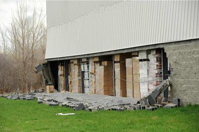 PHOTO: Wall collapse | News | thedailynewsonline.com
