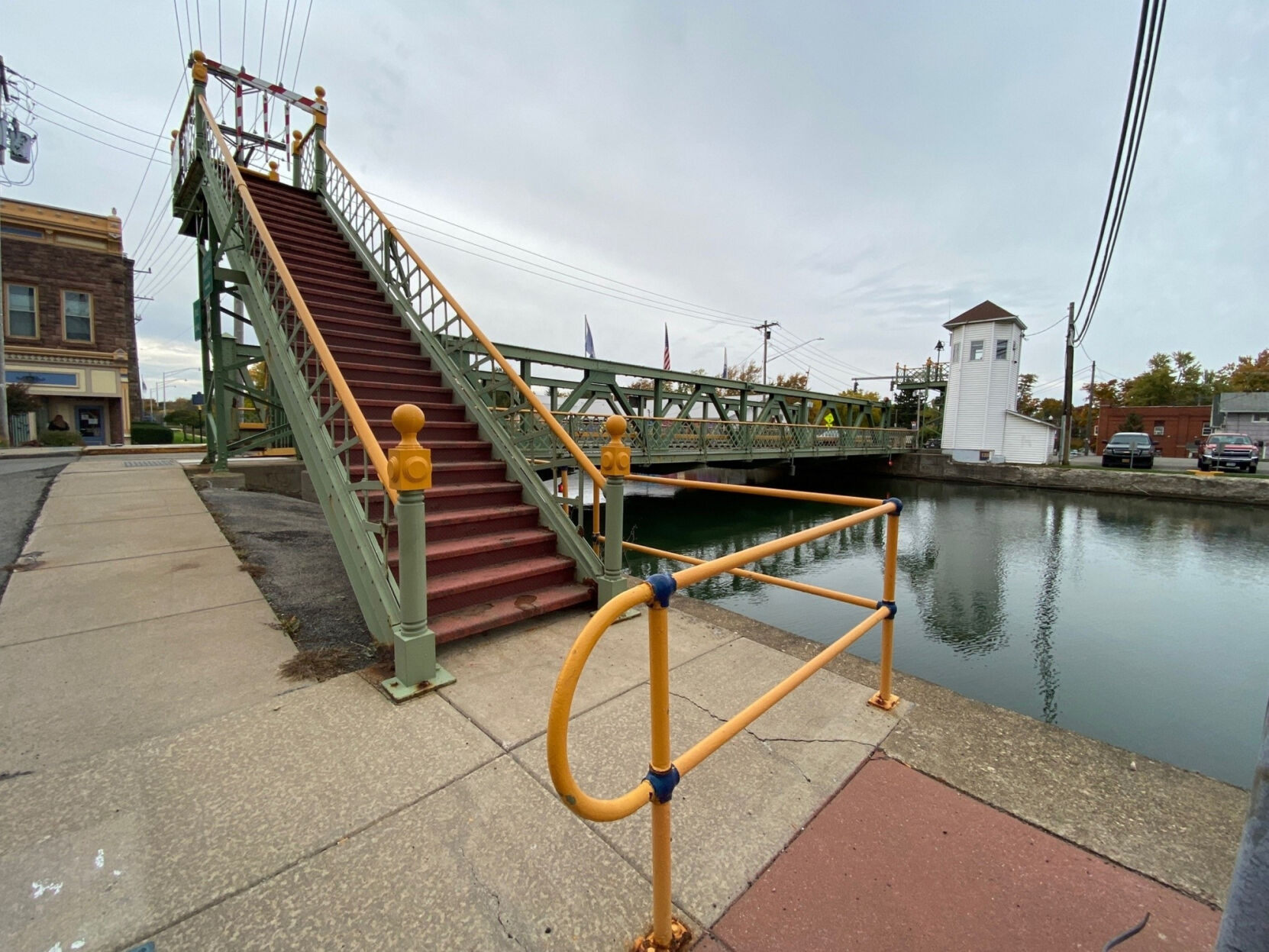 Historic lift bridge reopens to traffic in Albion | News ...