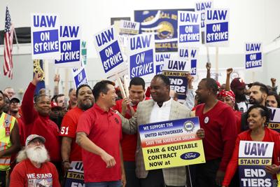 UAW adding GM, Ford SUV plants to strike | Top Story ...