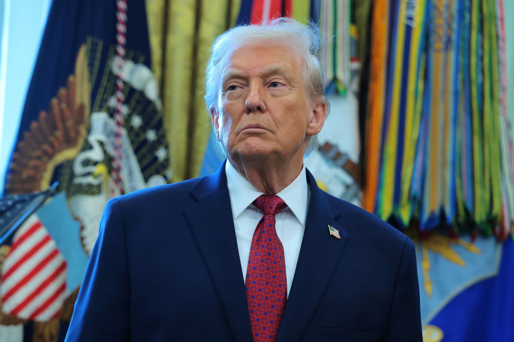 Trump taps lawyer who helped defend him as Wall Street’s top cop ...