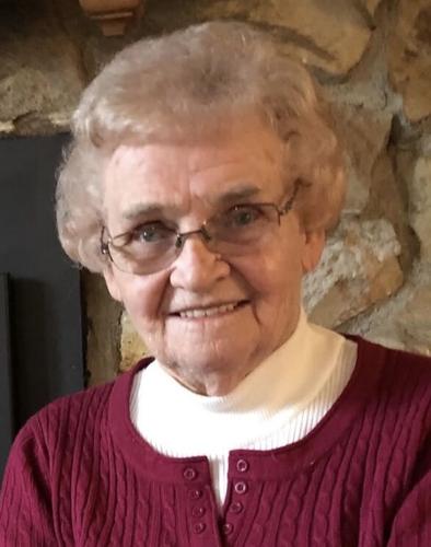 Esther Lorraine Slocum | Obituaries | thederrick.com